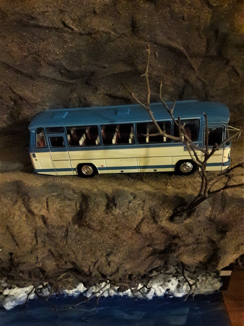 Mercedes-Benz O302 1 | Diorama Sanat